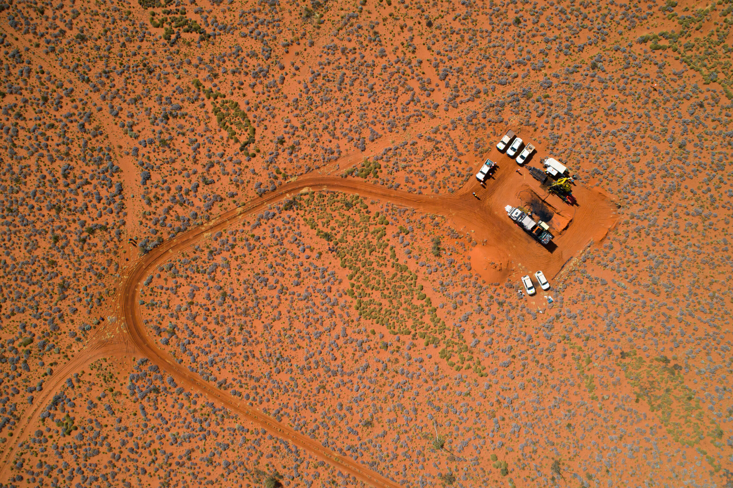 Industry Delegation Tours the CT500 Drill Site - MinEx CRC